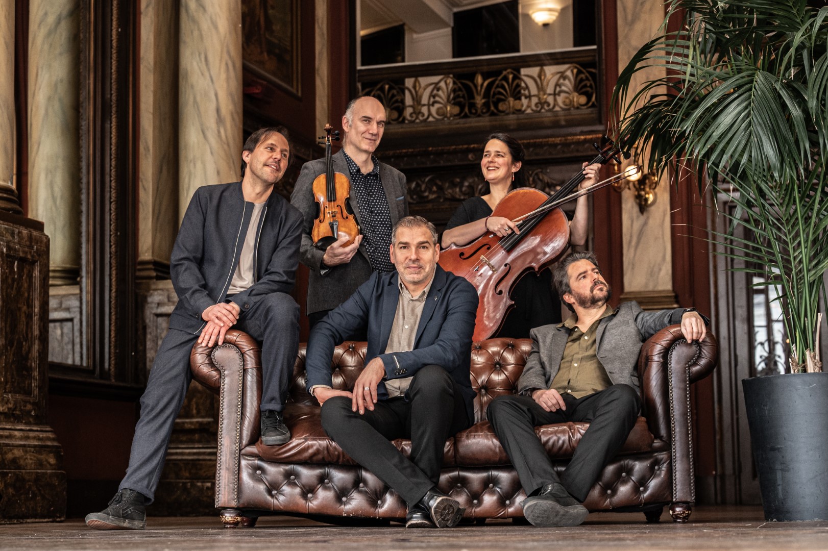 Yevgueni met strijkers 25 jaar Yevgueni | Cultuurcentrum CasinoKoksijde